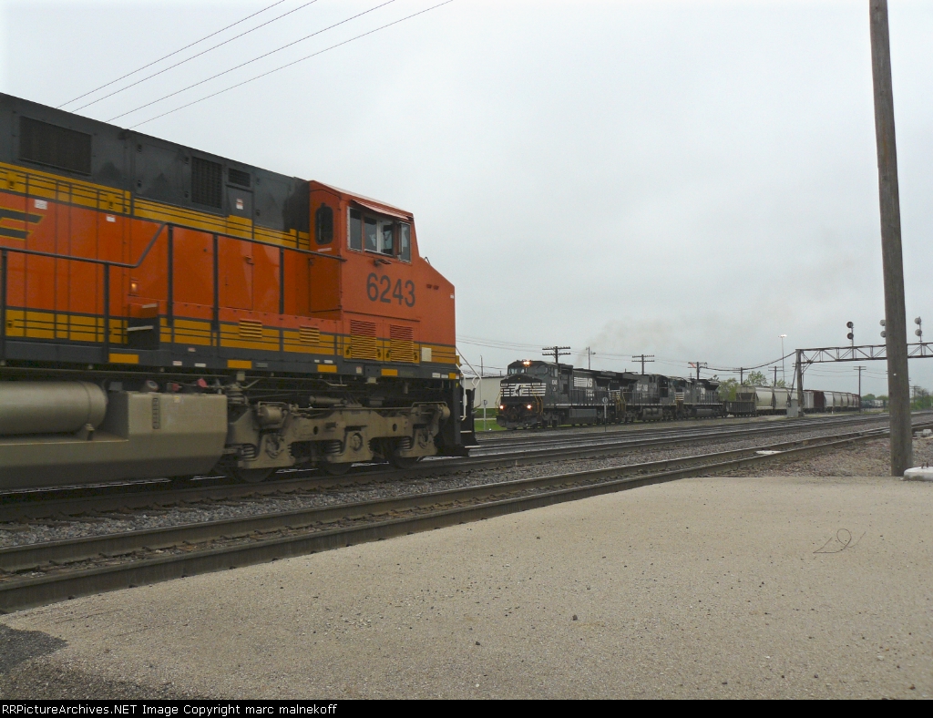 BNSF 6243